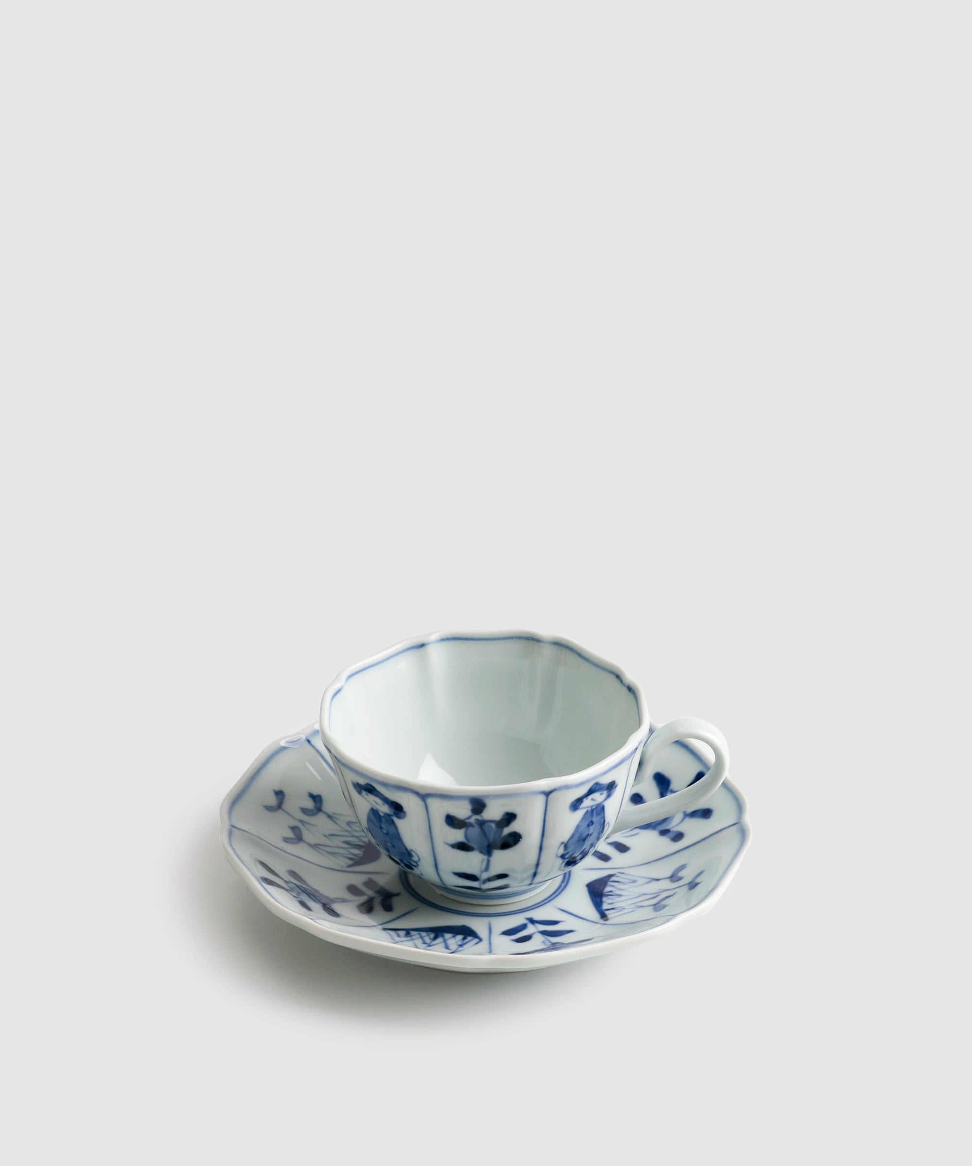 Split cloak stranger - Wood shell tea bowl plate | Arita ware online ...